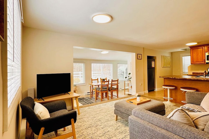 Charming Coastal Escape Near Wickford, Ri. Close To Beaches And Coastal Charm! - Rhode Island