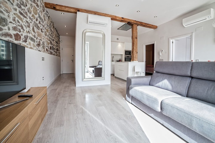 Bonito Apartamento Para 4 Personas En El Centro Cerca De La Playa.  Wi-fi Y Ac. - San Sebastián