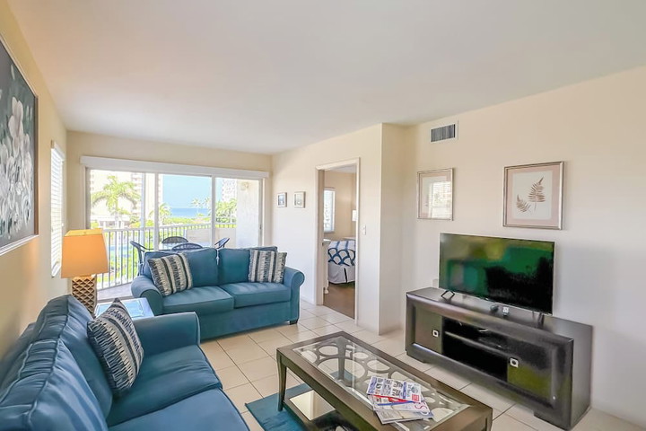 Beach Club 417: 2 Bed Condo W/private Beach Access - Marco Island, FL
