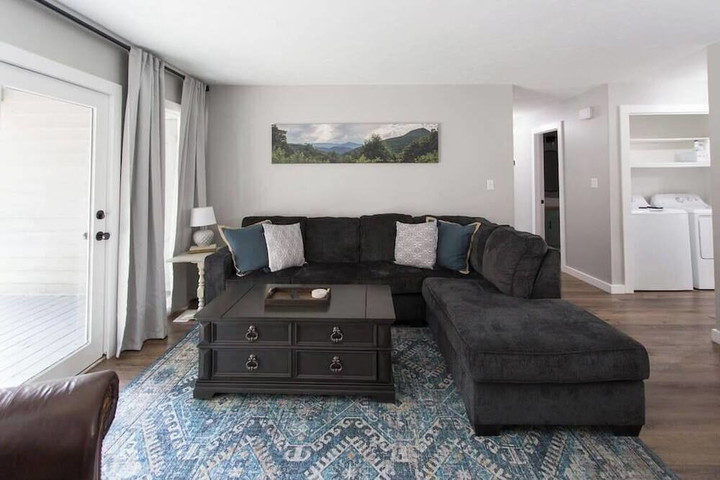 *New* Cozy, Smart Condo| 10 Mins To Dt, Biltmore - Asheville, NC