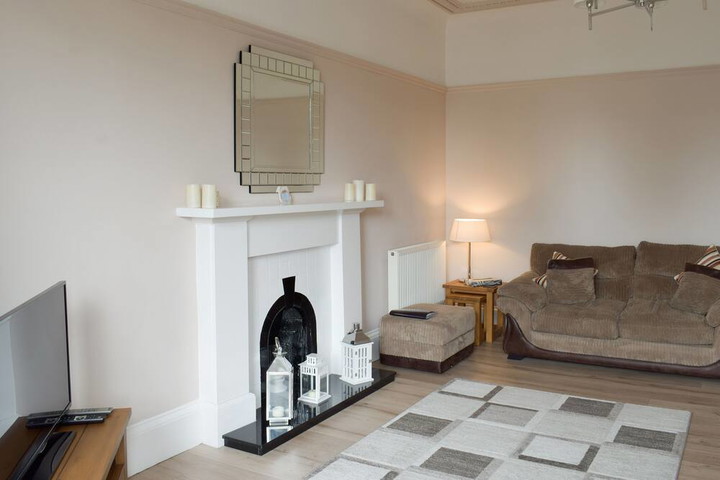 2 Bedroom Accommodation In Ayr - Ayr