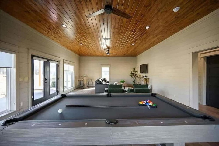 Lux Cabin, Sleeps 9 Cabin, Hot Tub, Pool Table, Game Loft - Choctaw Casino Too-Broken Bow