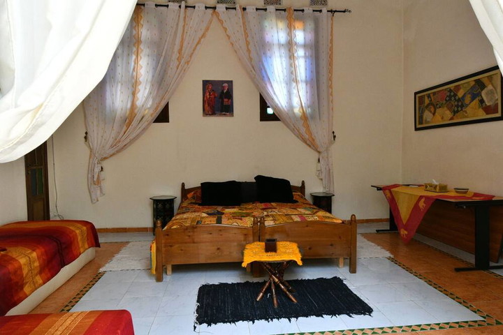 Rent A Room In A Riad For 3 People, Breakfast Included - Meknes