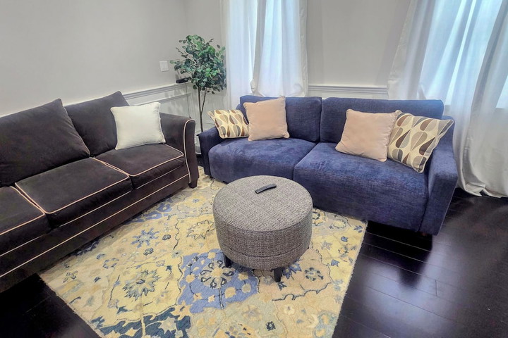 Nona Luxe 5br 4bh W/ Guesthouse / Theatre / Gameroom / Gym / Loft - Freeport, NY