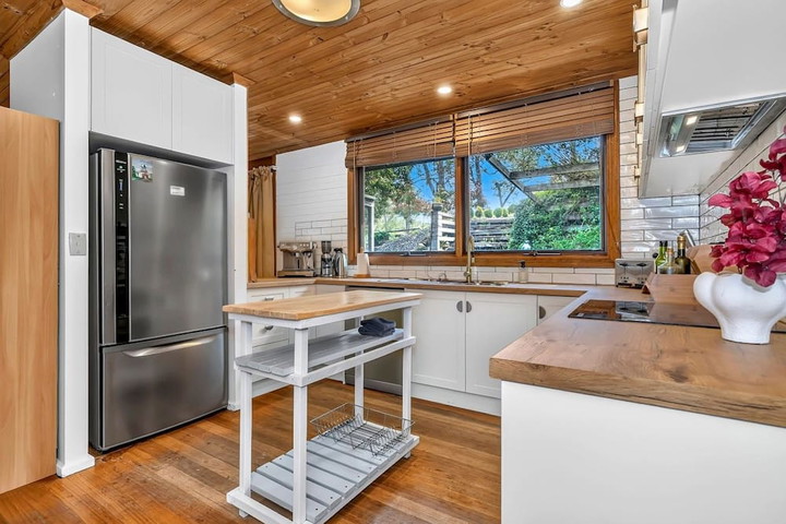 Honeysuckle Lodge |4br Forest Escape - Bridgewater, Australia