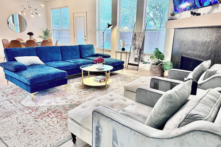 Modern Home With Upgrades A Quiet Neighborhood - 4 Bedroom With Flex Space. - Frisco, TX