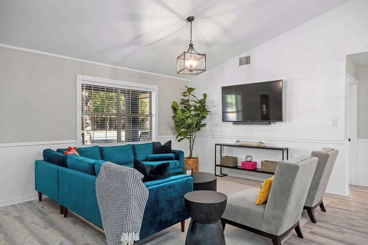 Fritztown's Finest - Hot Tub, Fire Pit & Sleeps 10 - Fredericksburg, TX