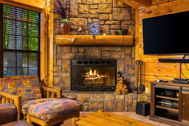 Shaui Chukka Cabin | Cozy Pondside Cabin - Mississippi