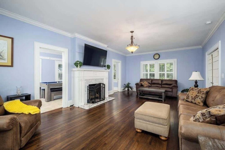 Renovated Historic Home In Downtown Gastonia - Lake Wylie, SC