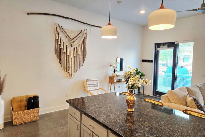 Wabi Sabi - King Bed/2bed/2ba, Ground Level - Lawrence, KS