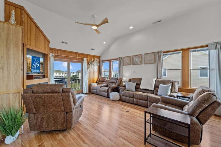 Cool Breeze | 620 Ft To The Beach | Private Pool, Hot Tub, And Dog Friendly - Nags Head, NC