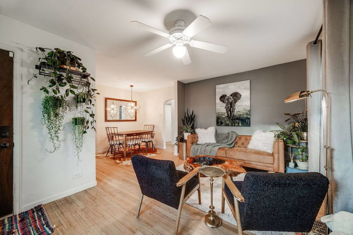 Charming 3 Bedroom 1940s Farm House - Lakewood, CO