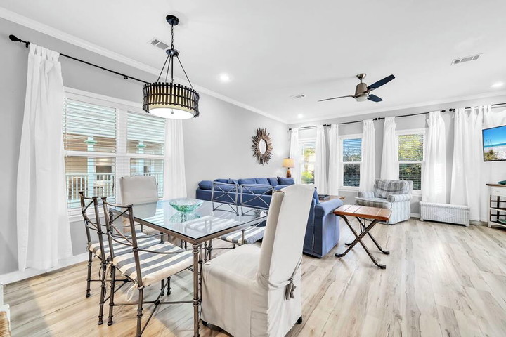 Recently Remodeled, Short Walk To The Beach, Dogs Welcome! - Santa Rosa Beach, FL