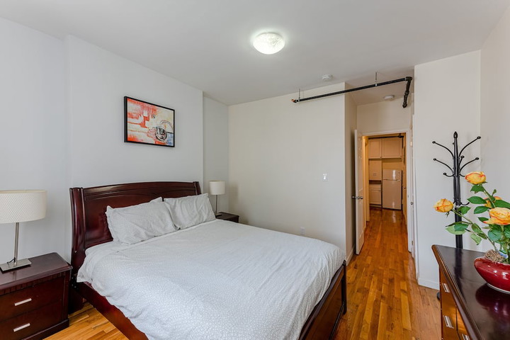 3d --2 Bedroom Apt Just Off Park Ave - Manhattan, NY