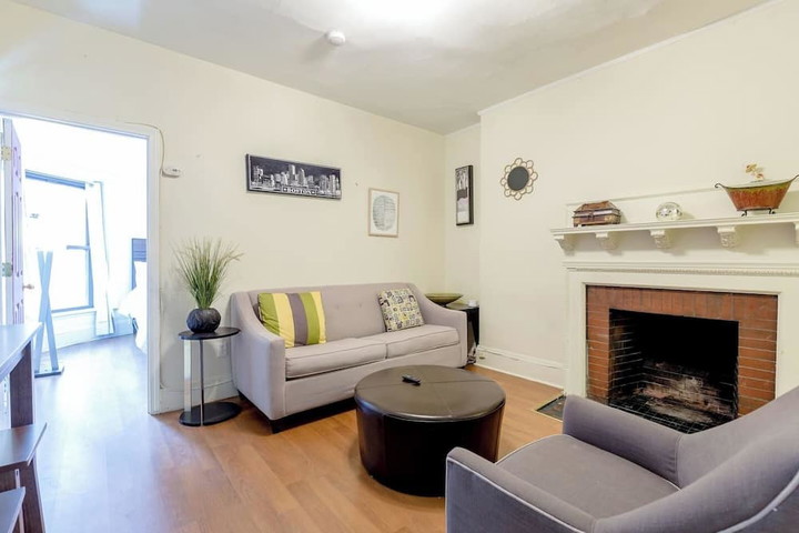 Free Parking 2 Bed 1 Bath Steps From Bu/kenmore - Boston, MA
