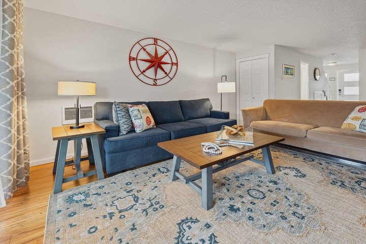 Nye Beach, Restaurants, Shopping & More! Walk To The Beach! - Newport, OR