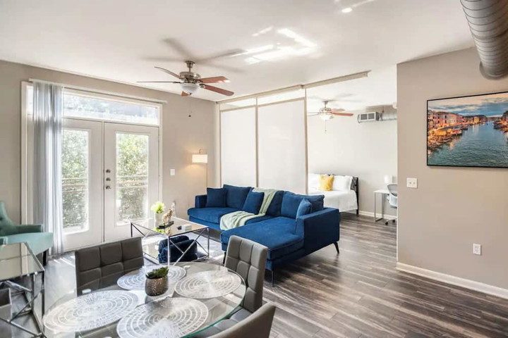 Charming 1,100 Sq. Ft. Apt - Little Elm, TX