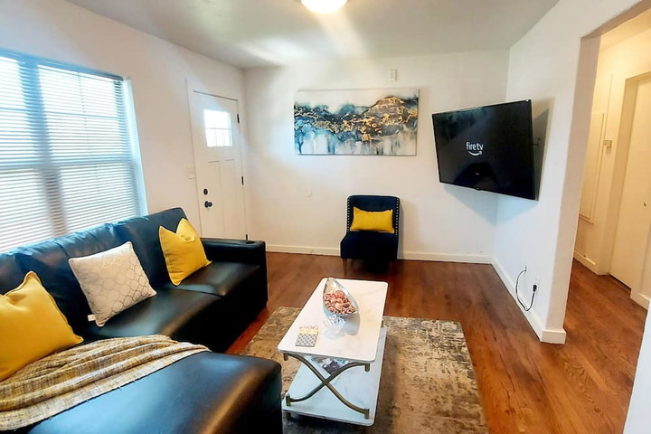 Lovely House Near Nichol Hills - Uptown Oklahoma City - Oklahoma City