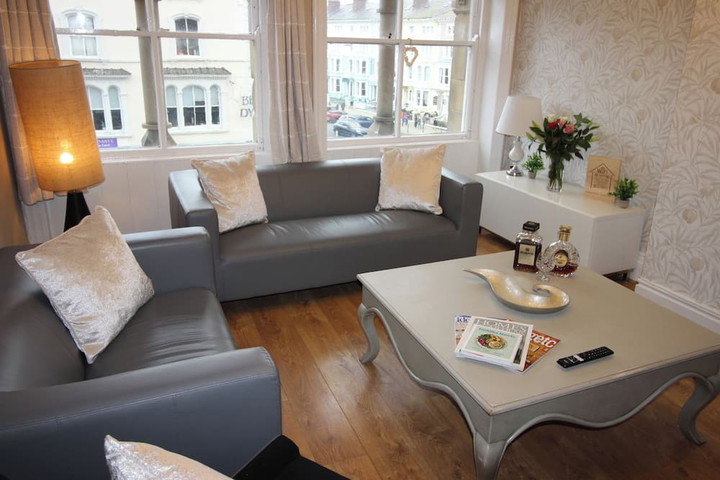 Cornerhouse Apartment 3, Pet Friendly In Llandudno - Colwyn Bay