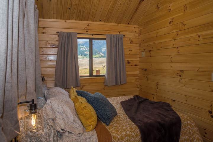 Cozy Log Cabin, Mountain View, Ac, Wifi, 4 Mi. To Town, 16 Minutes From Airport. - Bozeman, MT