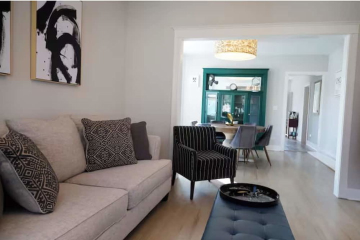 Large Renovated 1st Fl Suite Forest Park/oak Park - Elmhurst, IL