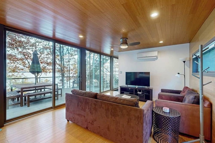 Contemporary 2br Lakefront Finger Lakes - Dundee, NY