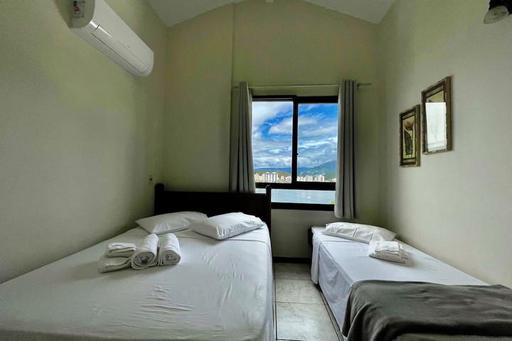 Apartamento Em Caraguatatuba- Linda Cobertura Com Saida Para O Mar.martim De Sa - Caraguatatuba