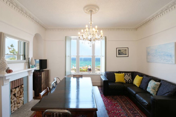 Waves End, St Ives.  Amazing Views, Hot Tub & Private Parking For 2 Cars. - St Ives