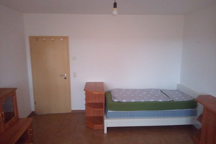 Ferienwohnung 'Beier' Mit Gemeinschaftsgarten Und Wi-fi - Neustrelitz