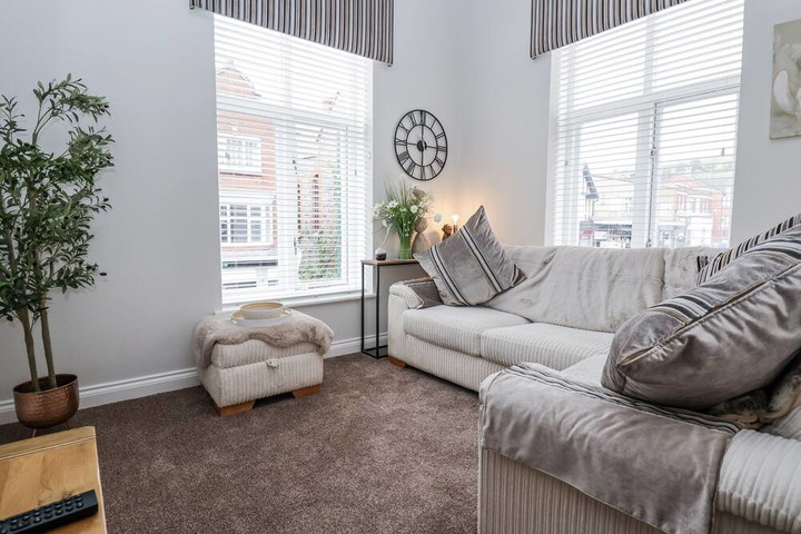 No 1 Emporium Apartments, Pet Friendly In Prestatyn - Prestatyn