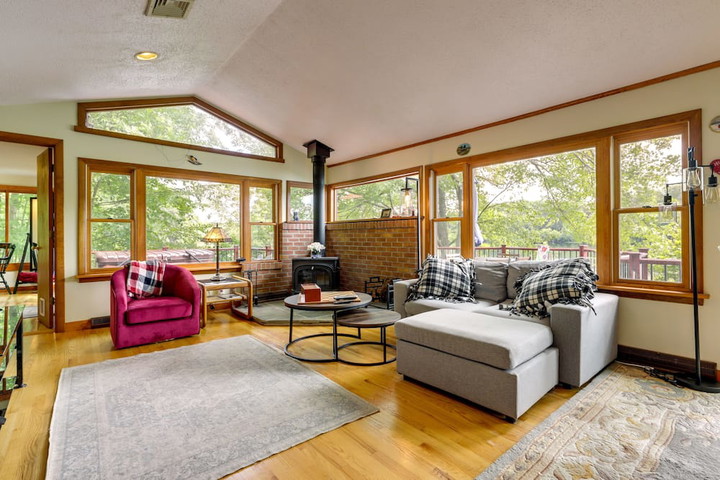 Lakefront Connecticut Retreat Near Uconn - 코네티컷