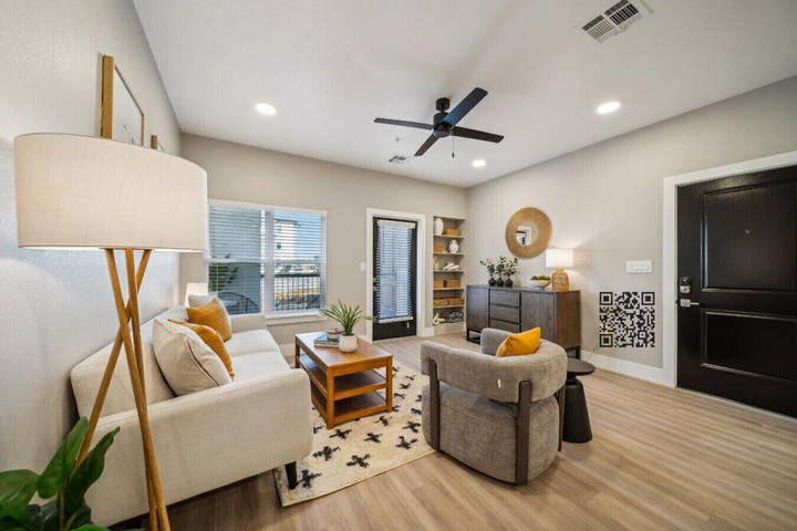 Modern 1 Bed Apartment Complex - Owasso, Ok - Owasso, OK