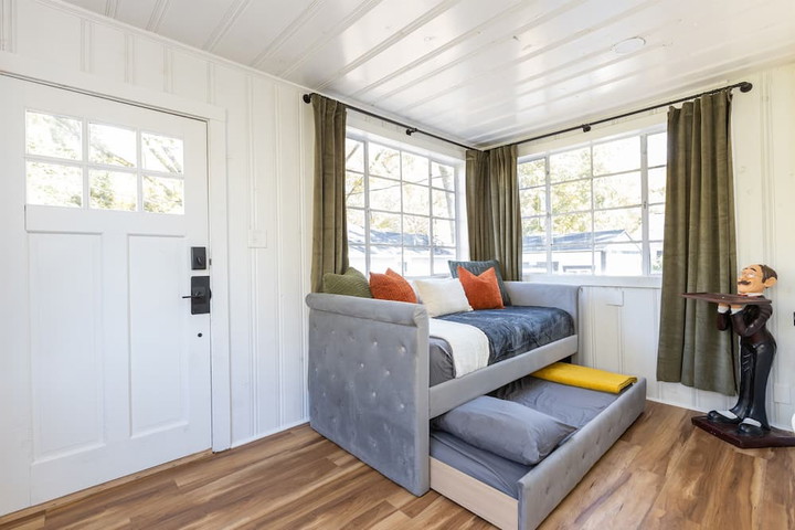 4bd/3bth Home Plus Independent Studio | Sleeps 12 - Rock Hill, SC