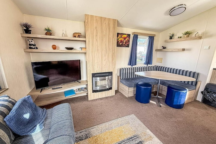 Caravan With Decking Within Walking Distance To Hunstanton Beach Ref 23054s - Norfolk