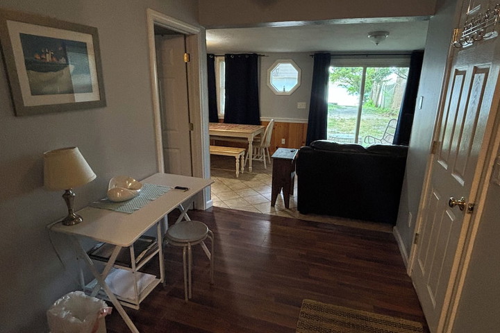 Private Waterfront, Beach, Dock, Kayaks, Paddle Boards And Hot Tub! - Martha's Vineyard, MA