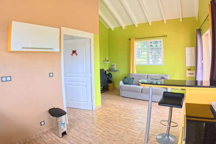 Bungalow Créole Avec Vue Mer Et Nature Tropicale Le Tapeur, Guadeloupe - Deshaies