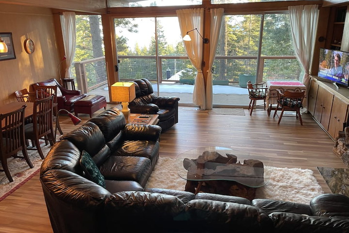Tahoe City Cabin~spectacular Lake View! Walk To Lake And City * Wifi* - Olympic Valley, CA