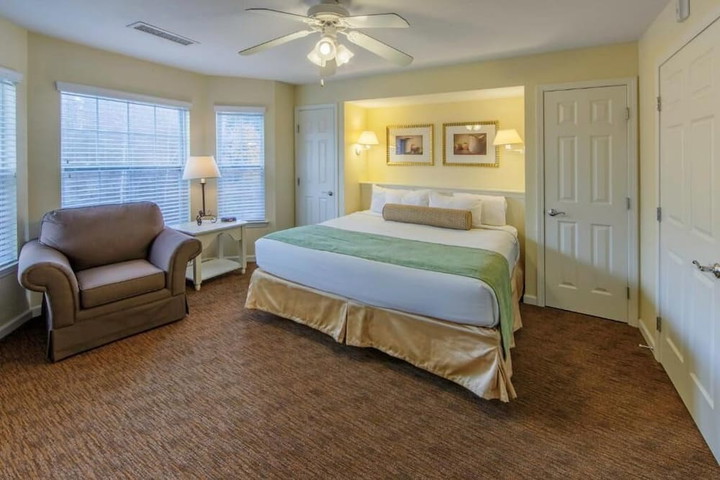 Two Spacious Villas | Indoor Pools, Game Nights & Nature Trails All-in Escape - Stockbridge, MA
