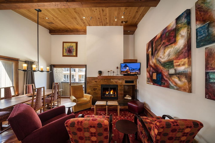 100 Ft. To Gondola! Heart Of Lionshead! Views, Fireplace, Balcony, Parking! - Vail, CO