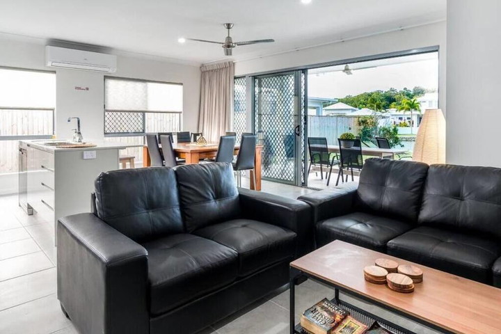 Blue Lagoon Villa A! - Cairns