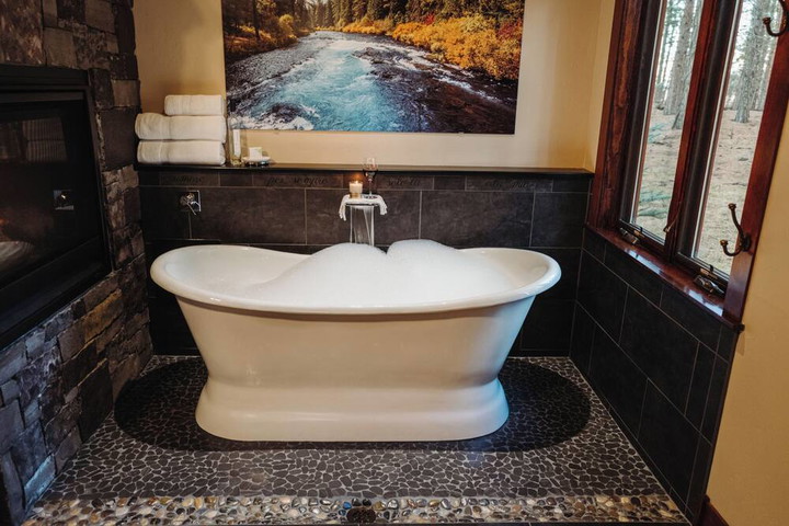 Fivepine Lodge & Cabins - Serenity Cabin - Sisters, OR