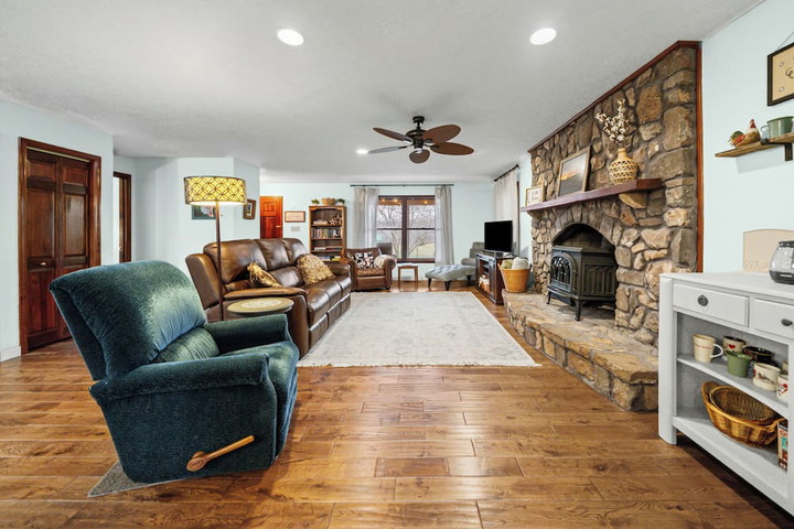 The Horse Haven At Liberty Star Farms (1536 Gratton Rd) - Clarksville, TN
