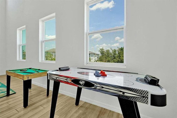 Magical Villa Getaway | Arcade Game Room Near Disney - Davenport, FL