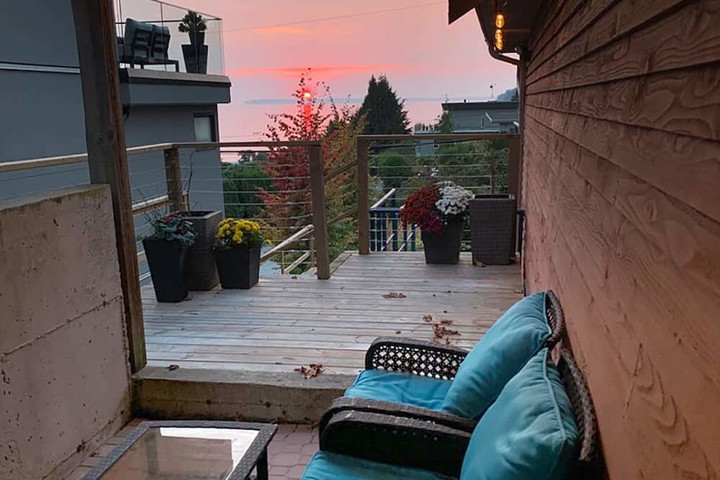 Suite With Ocean View Patio, Three Blocks To Pier. - White Rock