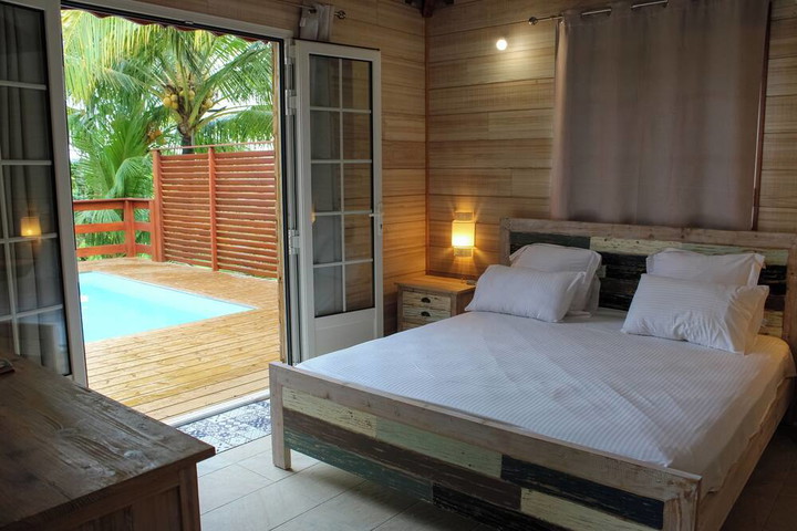 Spacious Creole Cottage With Private Pool - Guadalupe