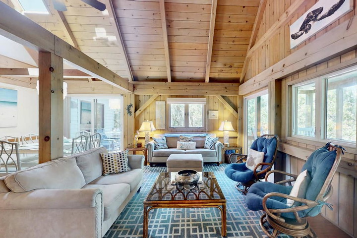 Remodeled Marshfront Retreat W/ Water View Porch, Pool, Kayaks, Bhi Club + Golf, Dog Friendly - Bald Head Island, NC