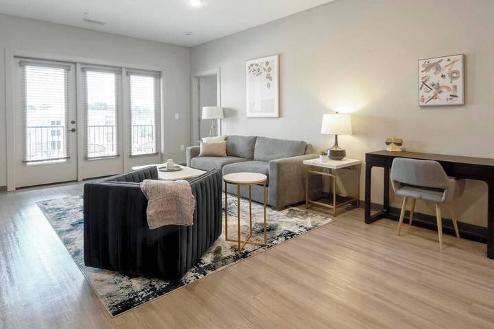 Landing | Stylish 2bd, Rooftop Lounge, Pool - Memphis, TN