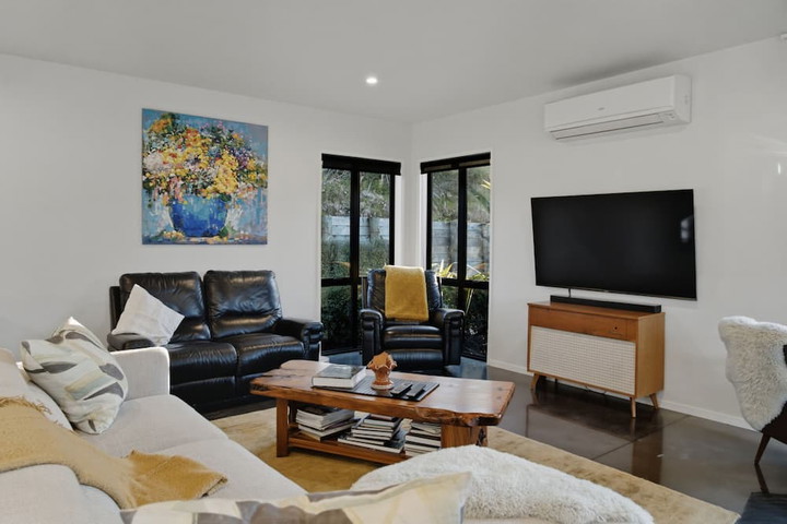 Executive Family House, Private With Stunning Rural Views Close To Lake Rotoura - Rotorua