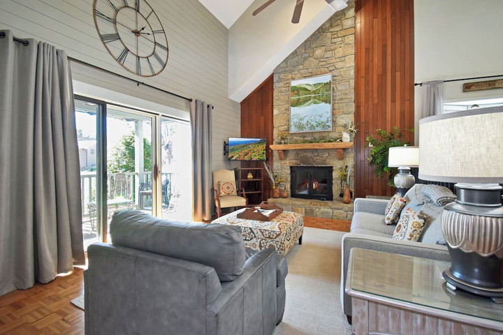 Pine 6 | Fireplace, Restaurant, Pool, Spa - Boone, NC
