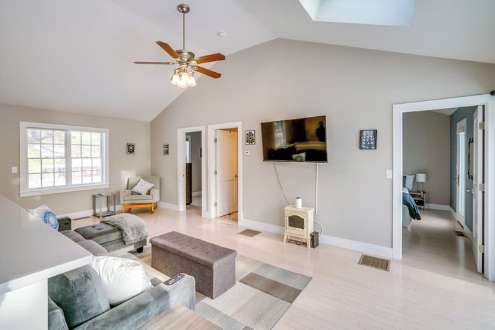 6 Mi To Tanglewood! High-end Lee Apartment - Monterey, MA